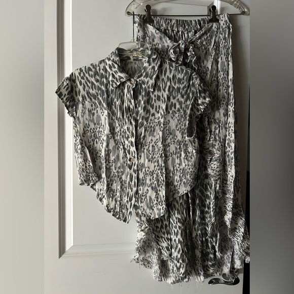 Surf Gypsy | Swim | Surf Gypsy Gray And White Patterned 2 Piece Set Can ...